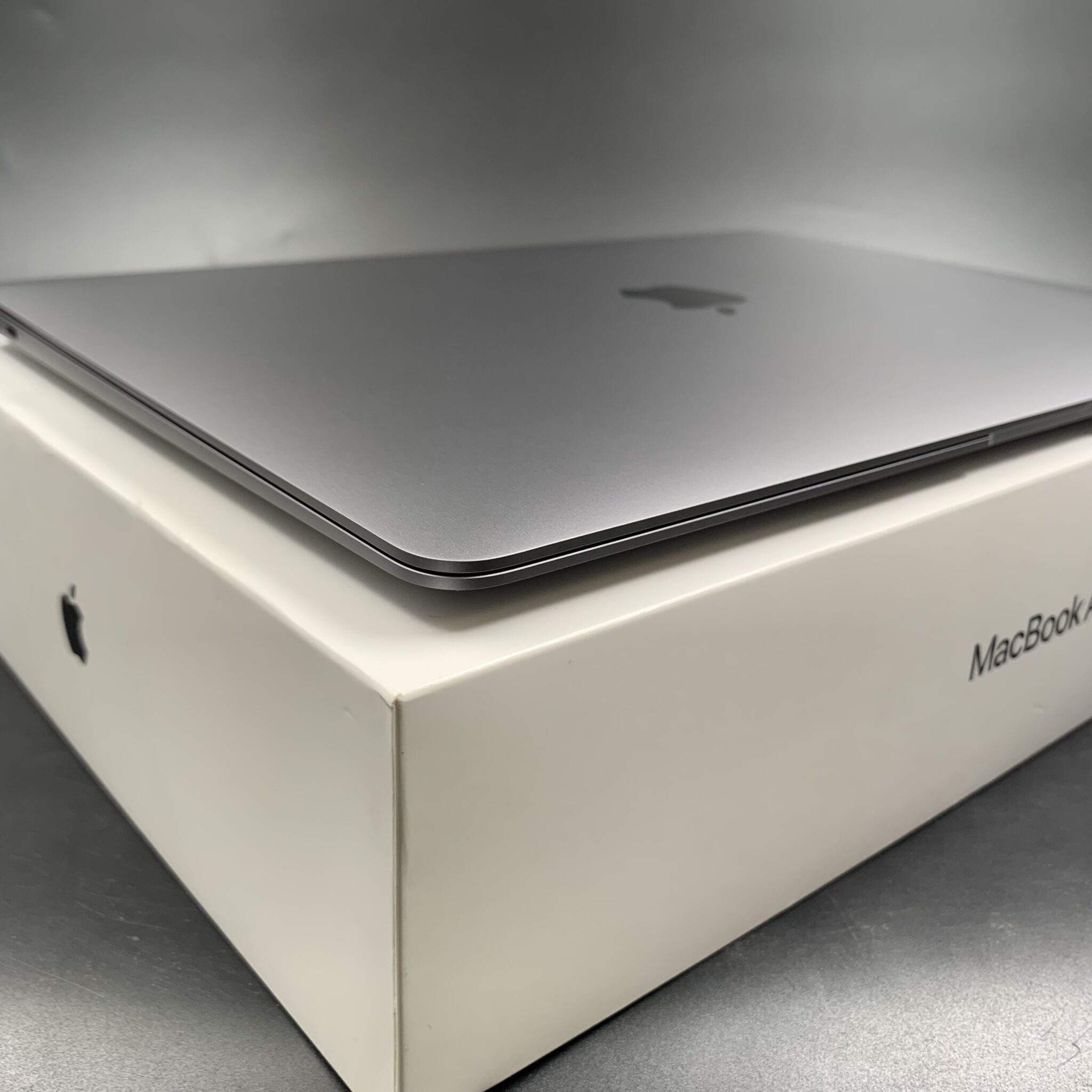 Macbook Air M1 256GB Space Grey | Swopp