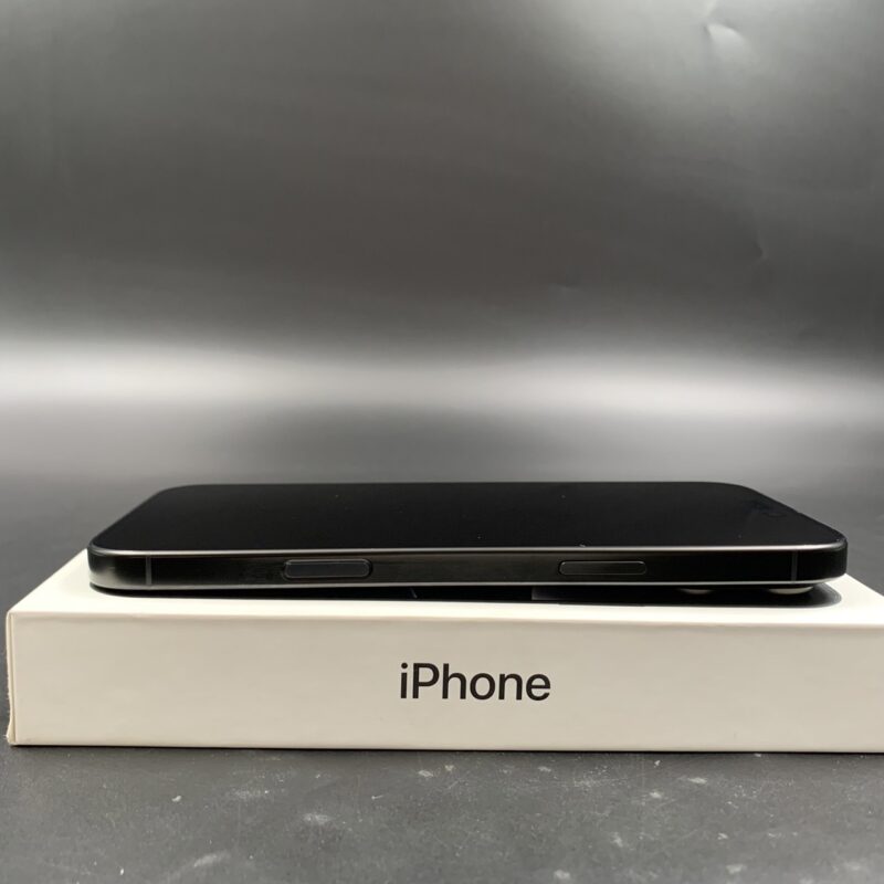 iPhone 16 Pro Max 256GB Black Titanium | Swopp