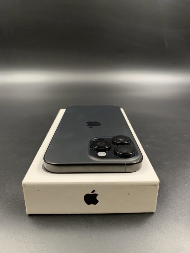 iPhone 16 Pro Max 256GB Black Titanium | Swopp