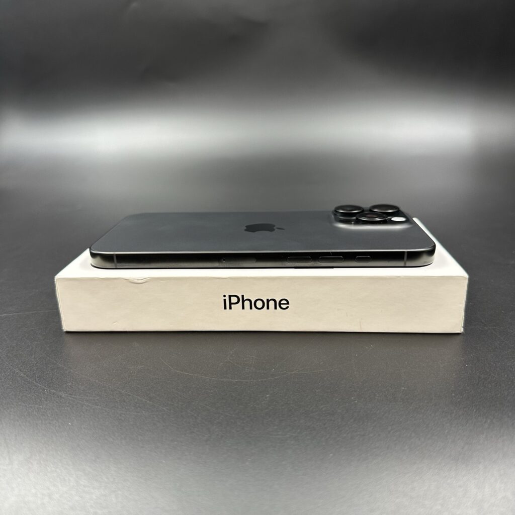 iPhone 16 Pro Max 256GB Black Titanium | Swopp