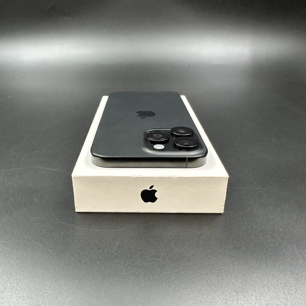 iPhone 16 Pro Max 256GB Black Titanium | Swopp