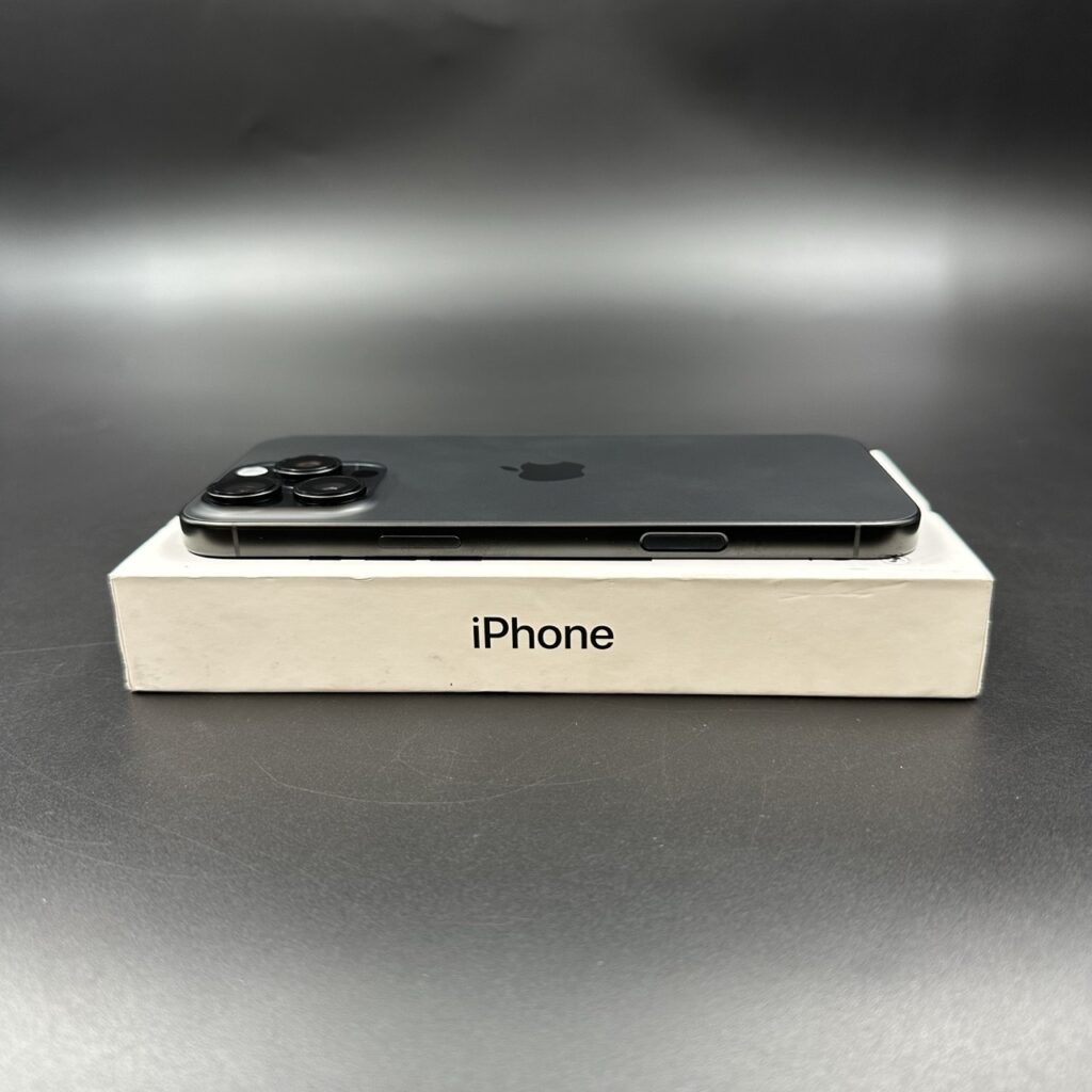 iPhone 16 Pro Max 256GB Black Titanium | Swopp
