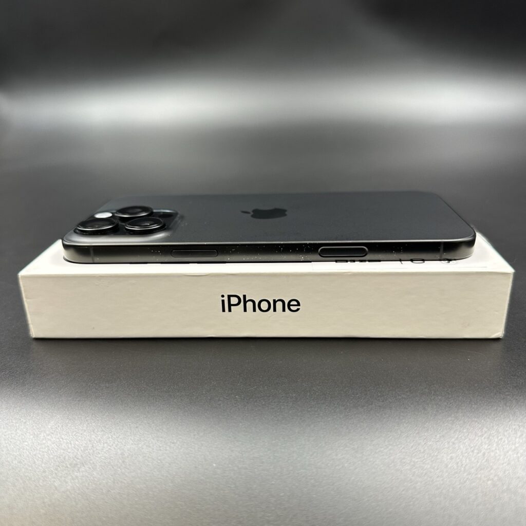 iPhone 16 Pro Max 256GB Black Titanium | Swopp
